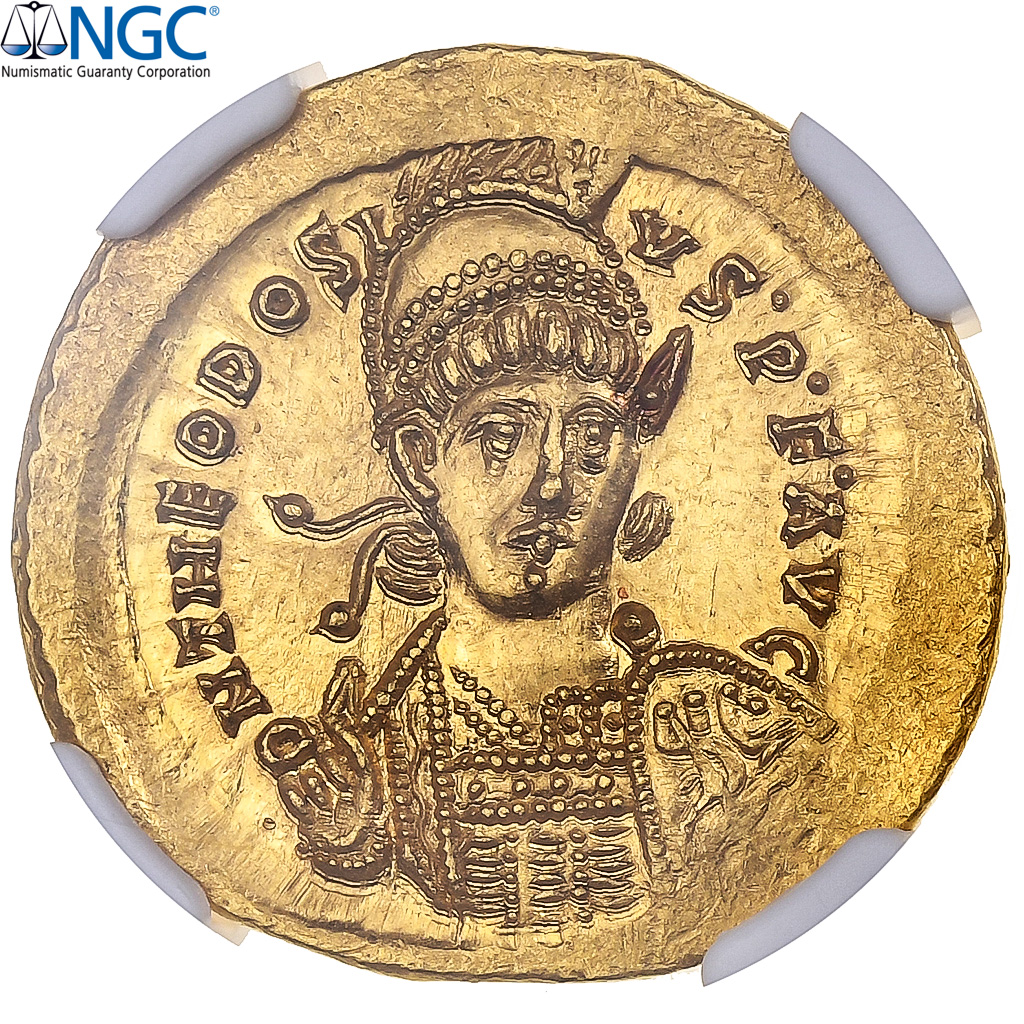 Theodosius II, Solidus, 443-450, Constantinople, Gold, NGC, , RIC:292